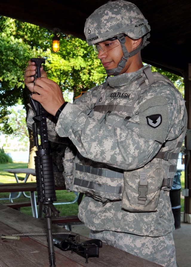 2014 AMC Best Warrior Competition - Weapons assembly | Article | The ...