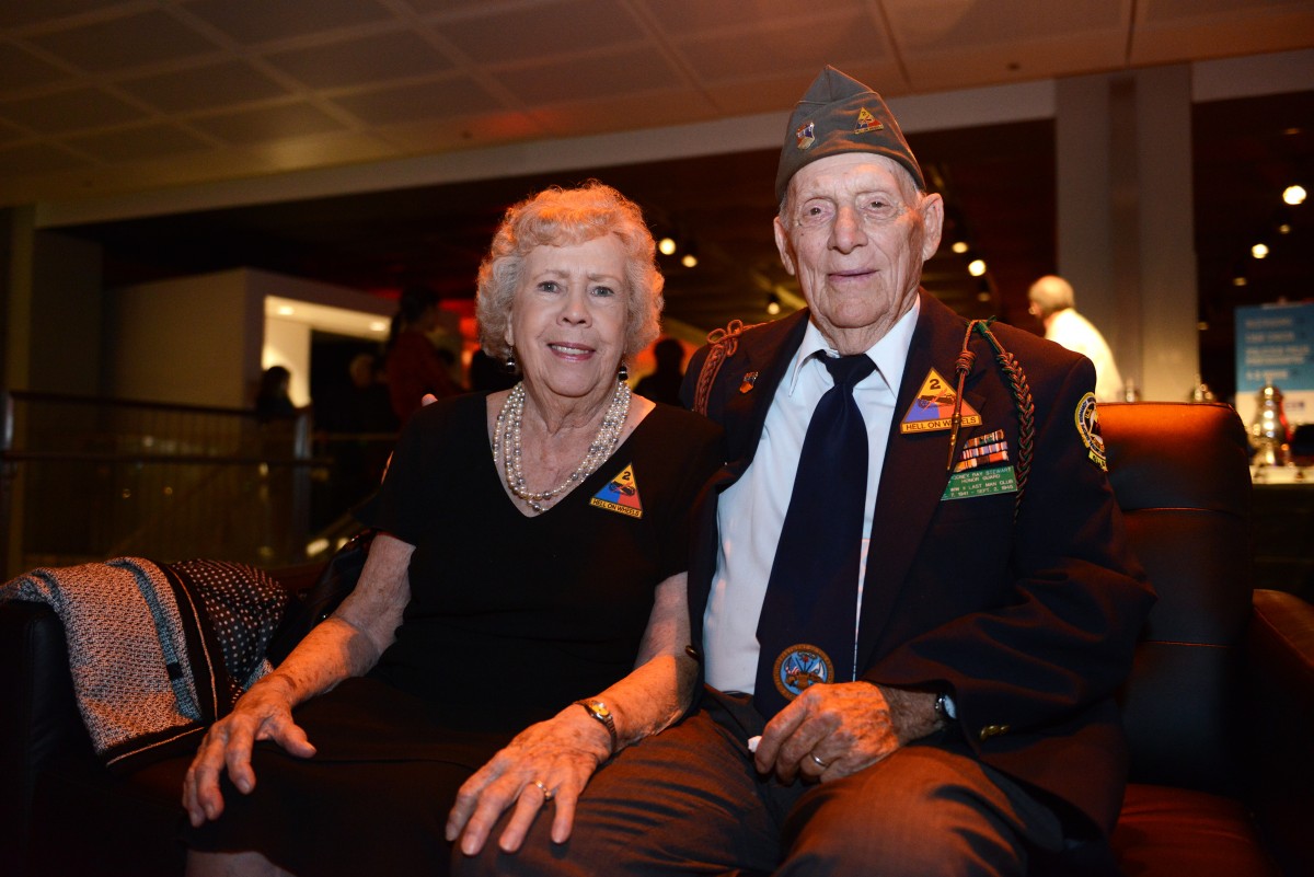 Soldiers, WWII vets honored at 'Fury' movie premiere | Article | The ...