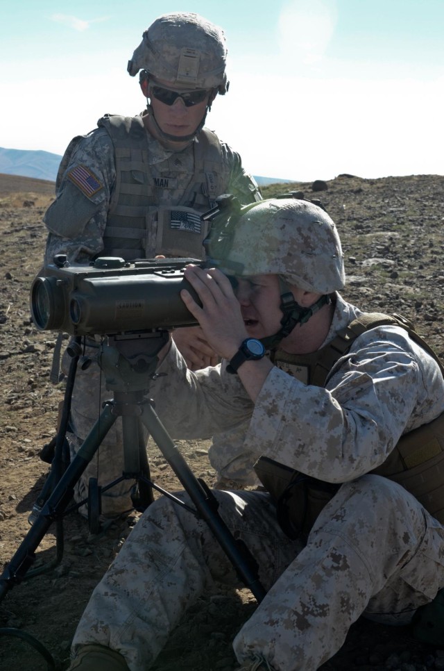 Arrowhead Soldiers train with their Marine counterparts | Article | The ...