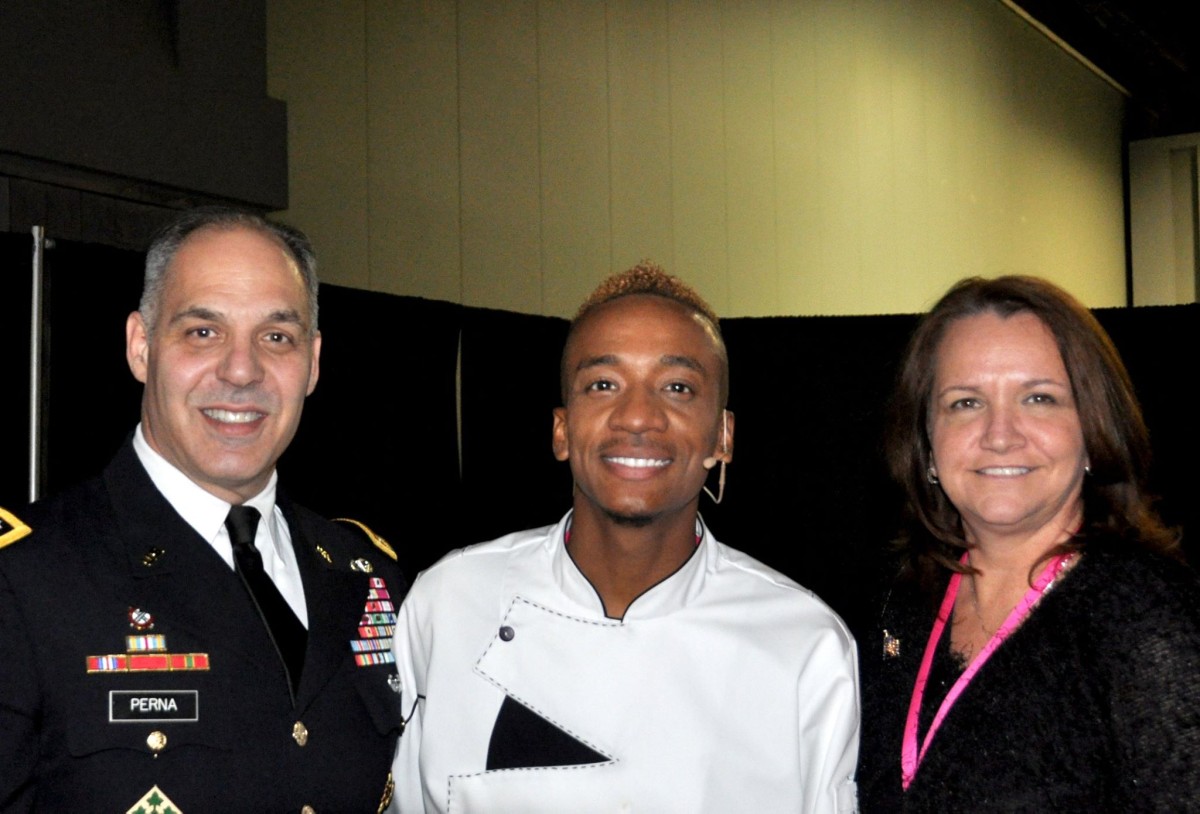LTG Perna Honors Army Spouses at Operation Home Cooking | Article | The ...