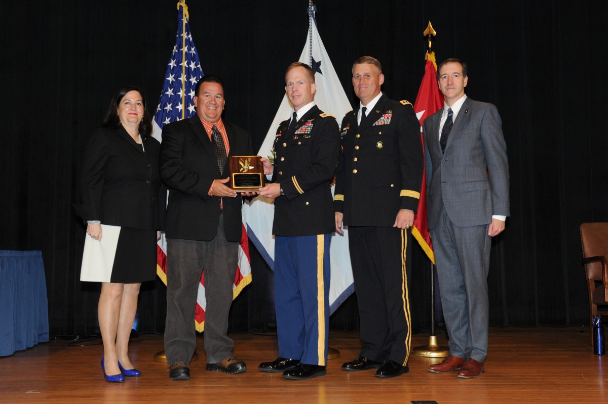 Wsmr Receives Army Energy Award Article The United States Army