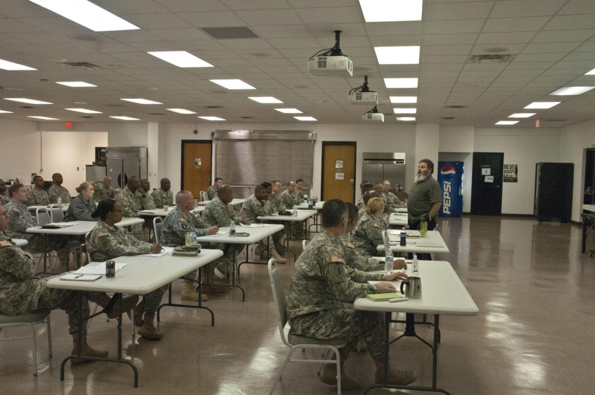 412th TEC senior Soldiers ready to support families of fallen | Article ...