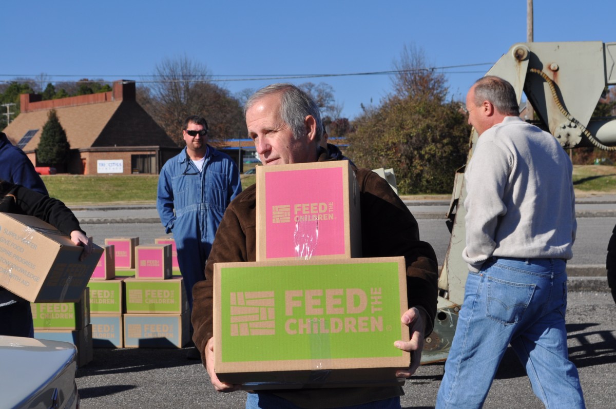 Holston Gives Back | Article | The United States Army