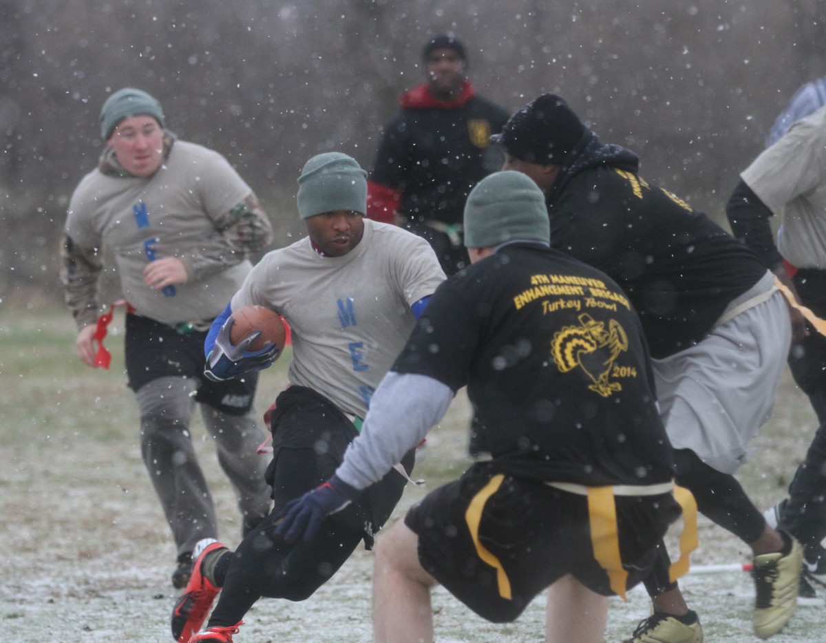 4th MEB holds snowy Turkey Bowl | Article | The United States Army