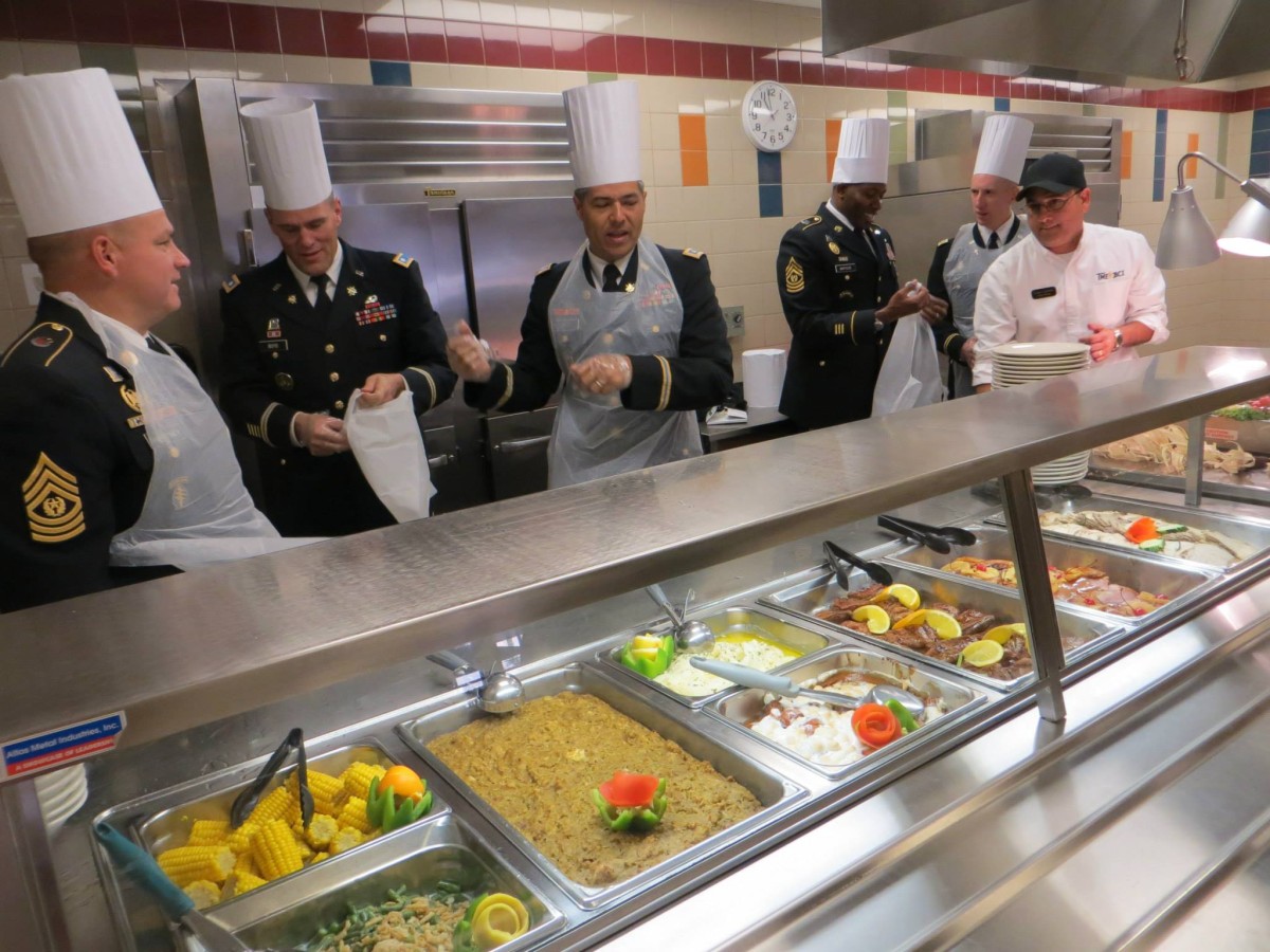 DFAC serves up turkey, more | Article | The United States Army