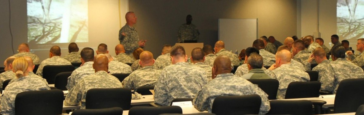 1st Armored Division hosts seminar on battlefield communication ...