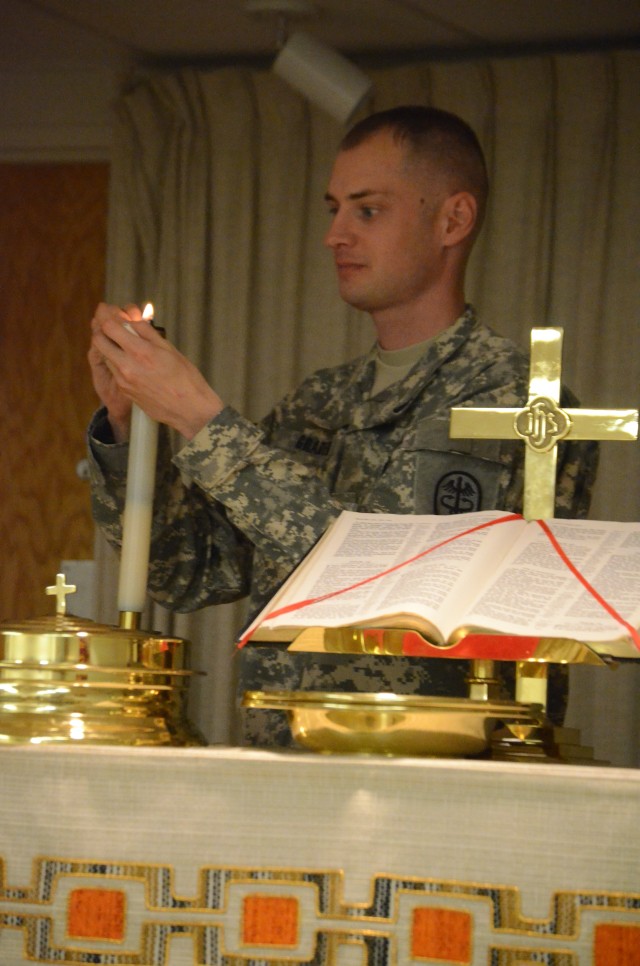 MEDDAC chaplain assistant provides extra care in hospital | Article ...