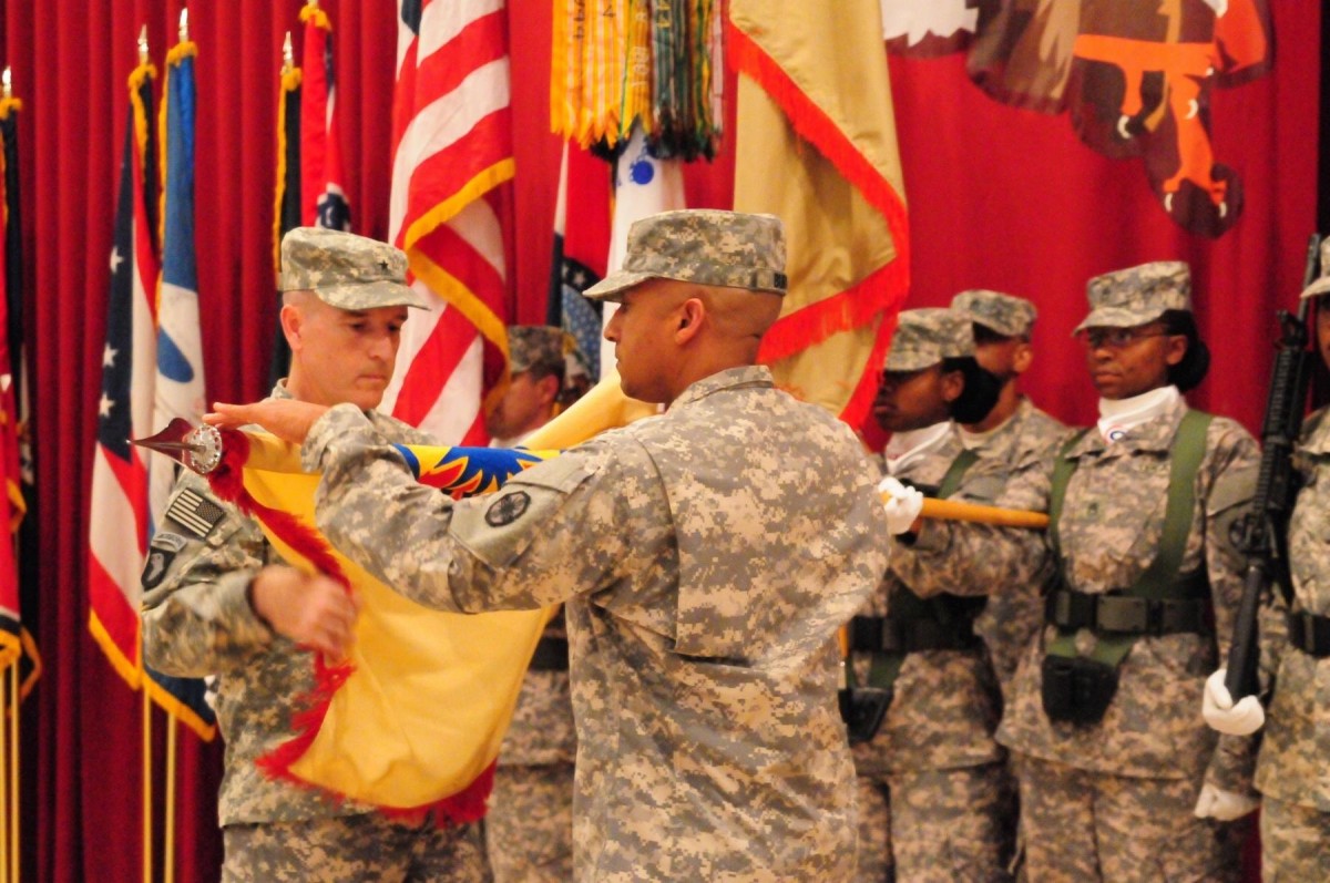 13th SC(E) uncases colors, assumes logistics mission in Kuwait ...