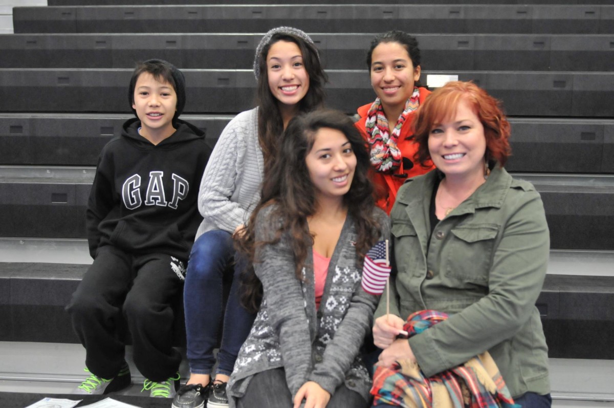 3rd ESC Soldiers reunite with loved ones | Article | The United States Army