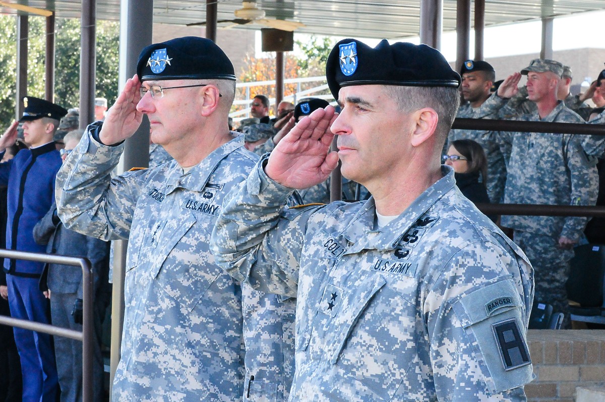 Division West welcomes seventh commanding general | Article | The ...