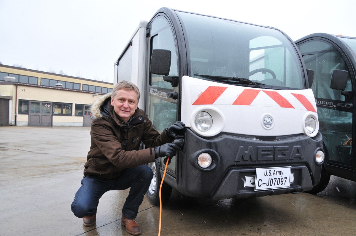 DPW purchases 10 electric cars | Article | The United States Army