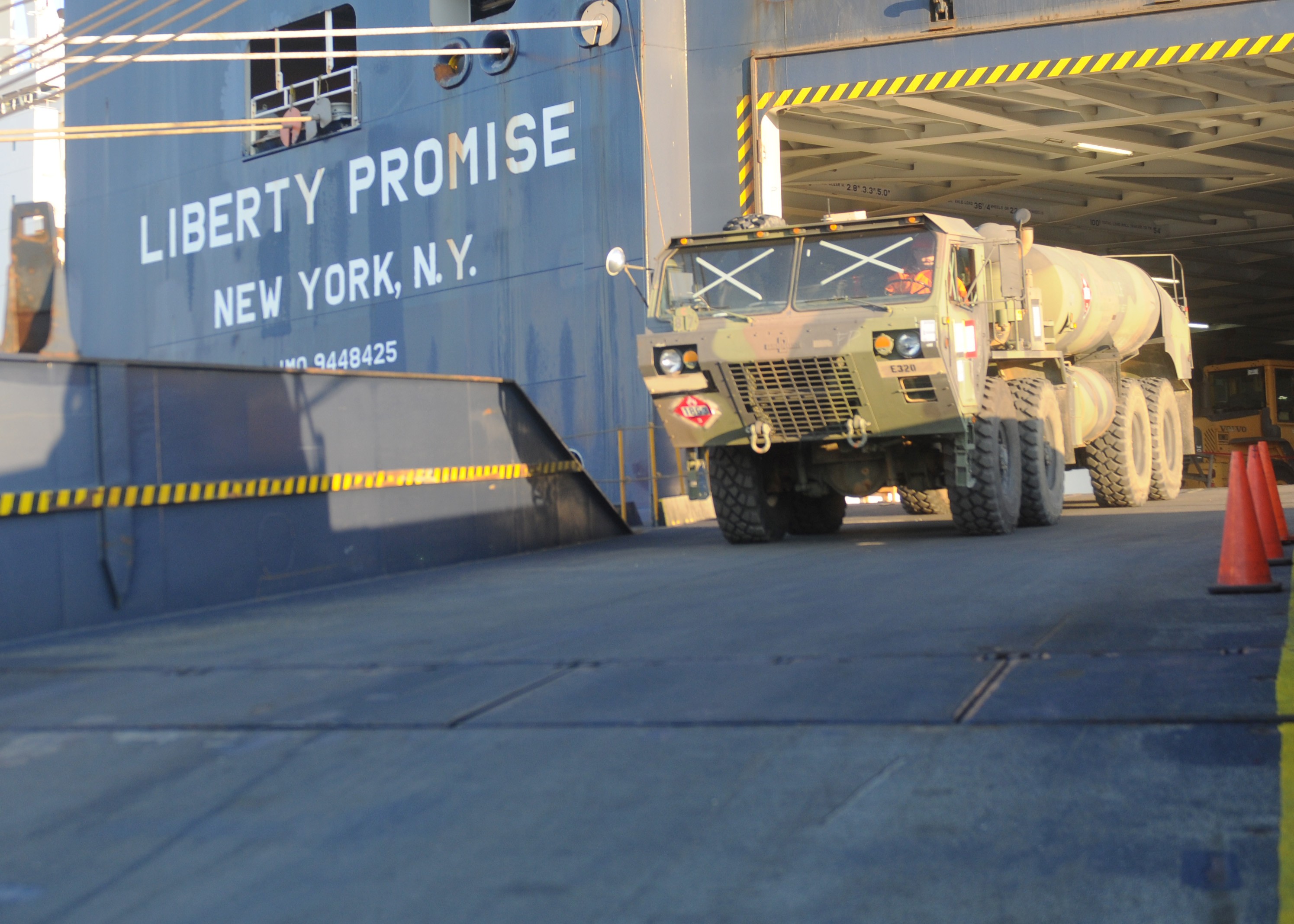 Allied port ops in Bremerhaven reinforce Atlantic Resolve | Article ...