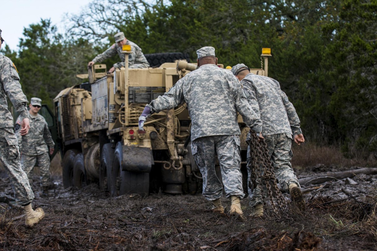 Engineer Company paves, succeeds through solid leadership, training ...