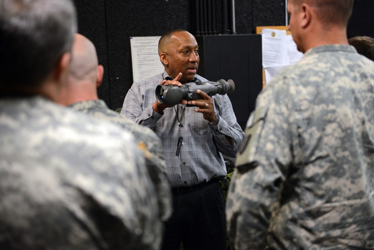 RDECOM program puts Army scientists shoulder-to-shoulder with Soldiers ... RDECOM program puts Army scientists shoulder-to-shoulder with Soldiers ...
