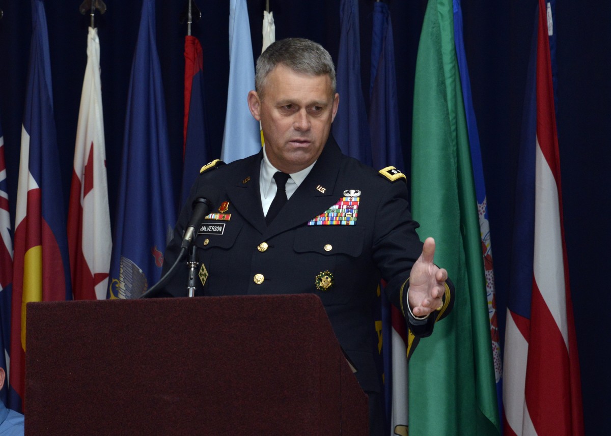 IMCOM commander mentors transitioning Soldiers | Article | The United ...