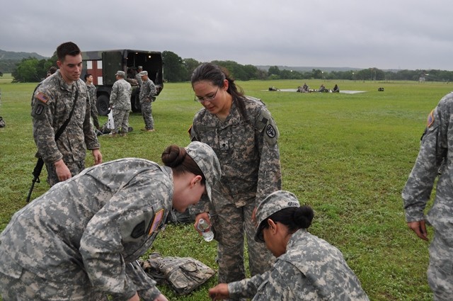 PRMC Soldiers press forward during 2015 Best Warrior Competition ...
