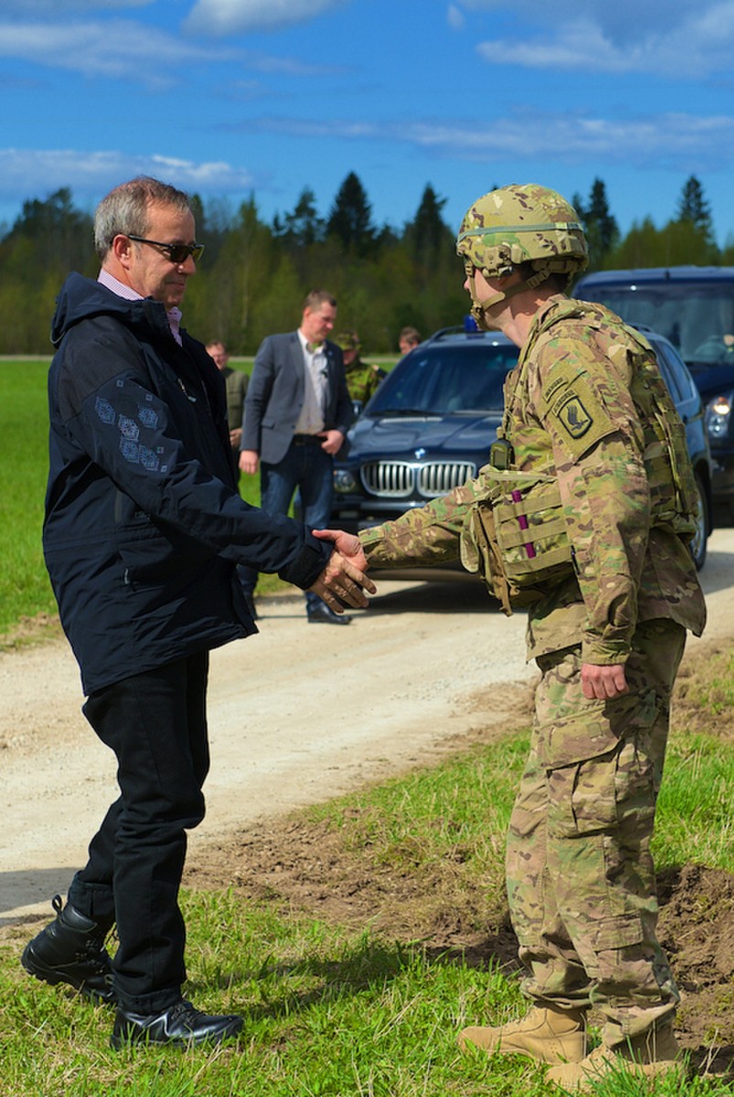 Estonia president visits Soldiers during Operation Siil | Article | The ...