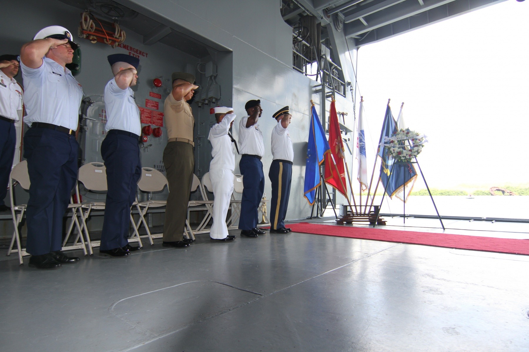 Hawaii community, service members memorialize those lost at West Loch ...