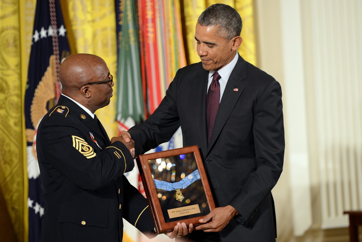 Obama honors two WWI Soldiers with Medals of Honor | Article | The ...