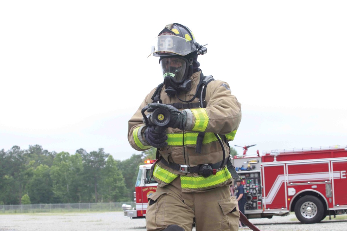 DES fire department wins 2014 top DOD award for highest degree of ...