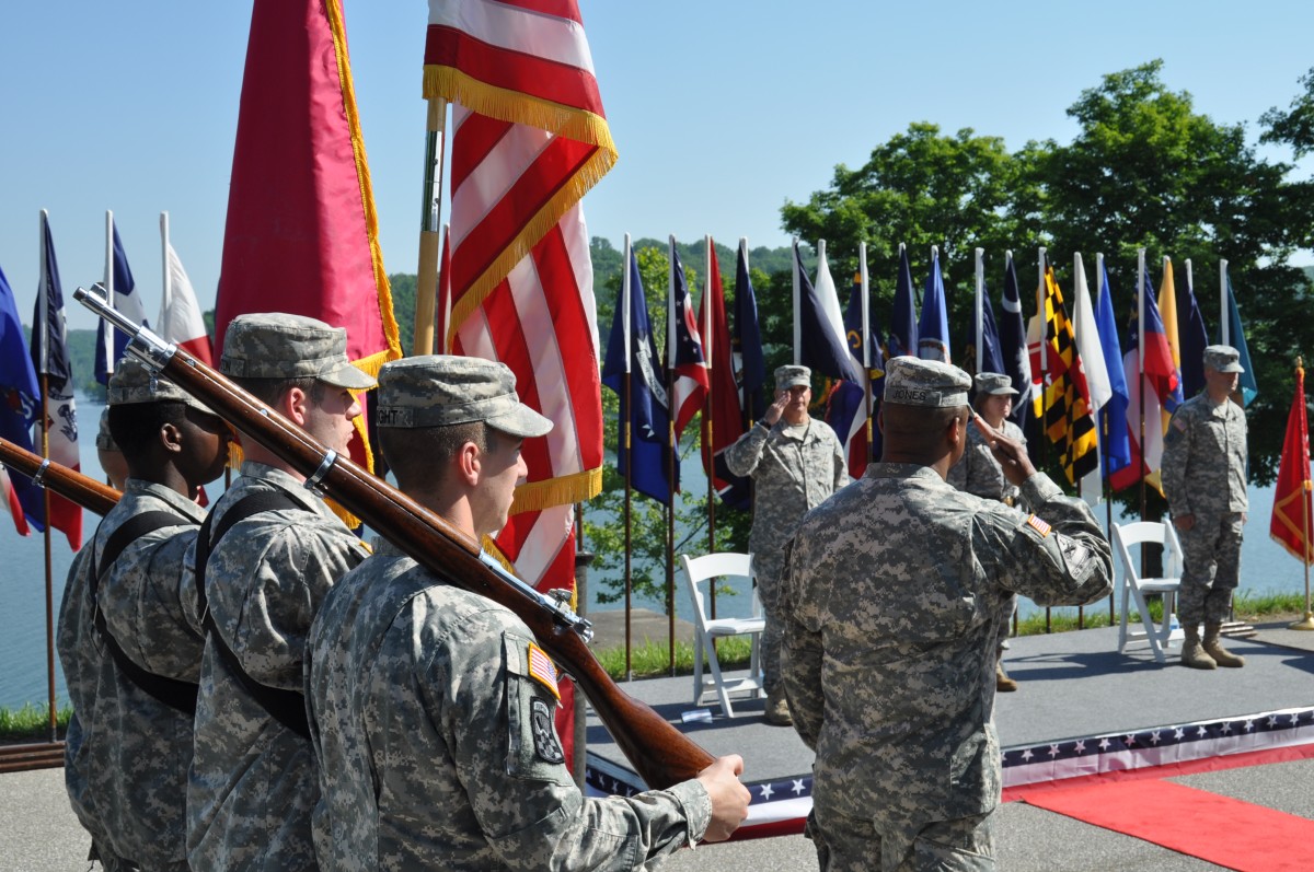 Crane Army Ammunition Activity Gains New Commander | Article | The ...