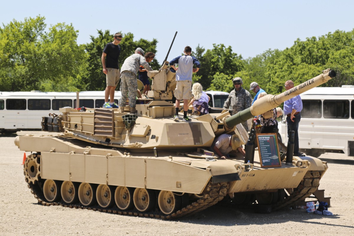 'Dagger' brigade Soldiers demonstrate combat readiness for local ...