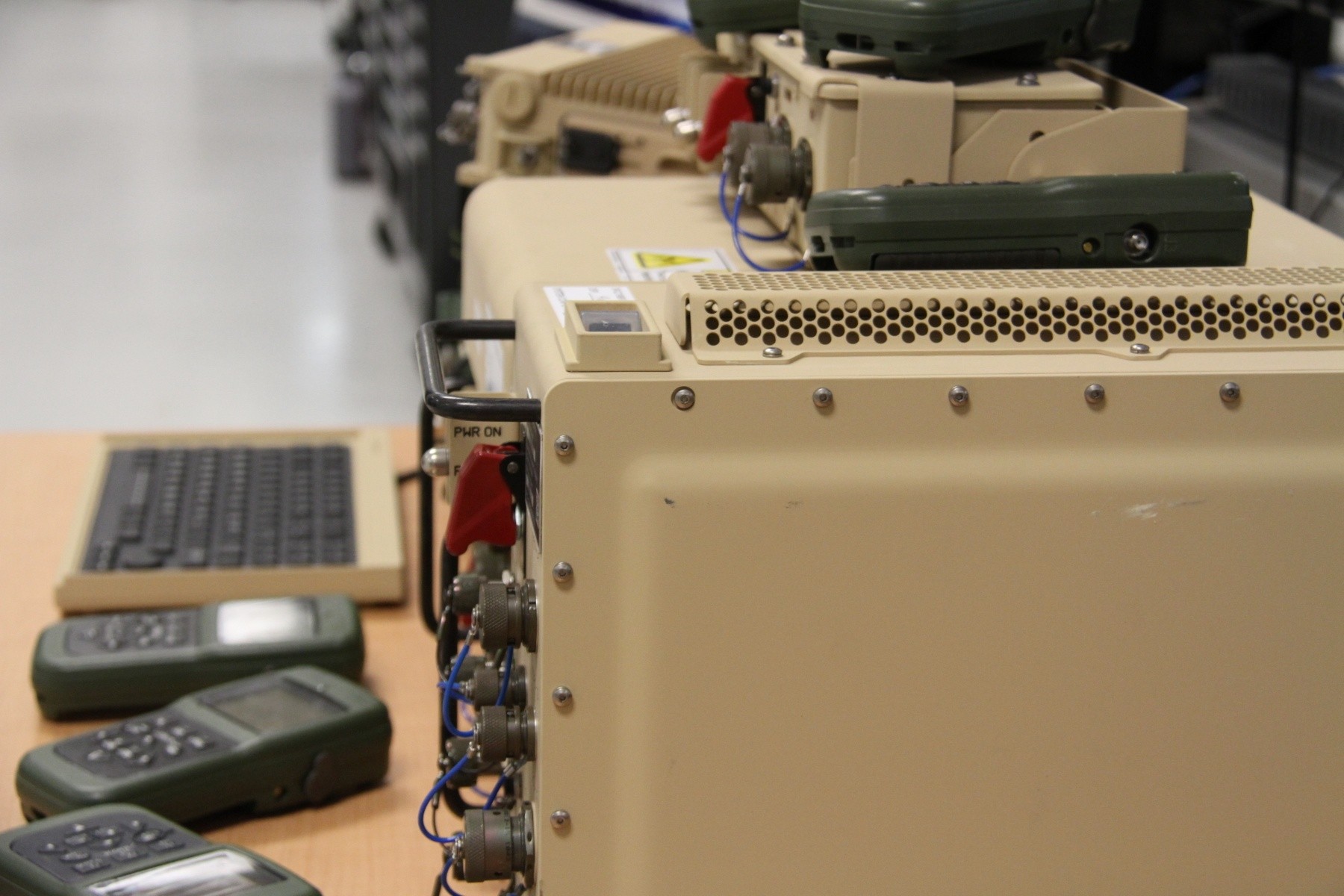 An assistant secretary of the Army, R&D center discuss C4ISR system ...