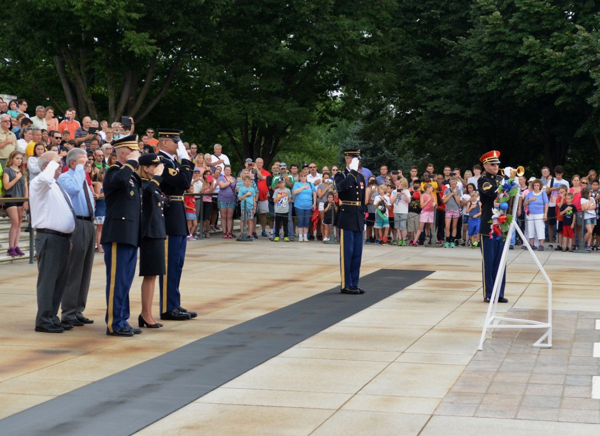 MDW Command Surgeon retires | Article | The United States Army