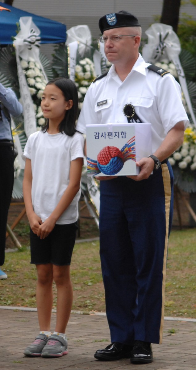 Humphreys commander, Soldiers honor those who fought and fell during ...