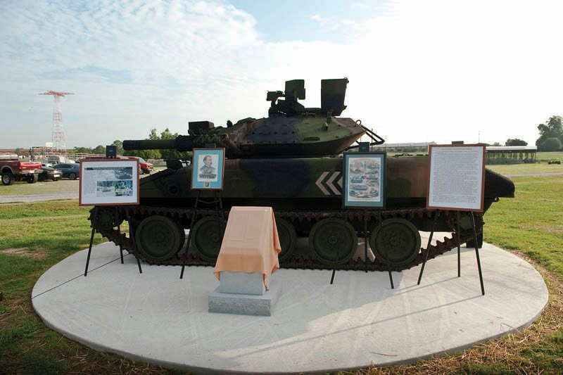 Armor School dedicates Sheridan to commemorate armor, airborne units ...