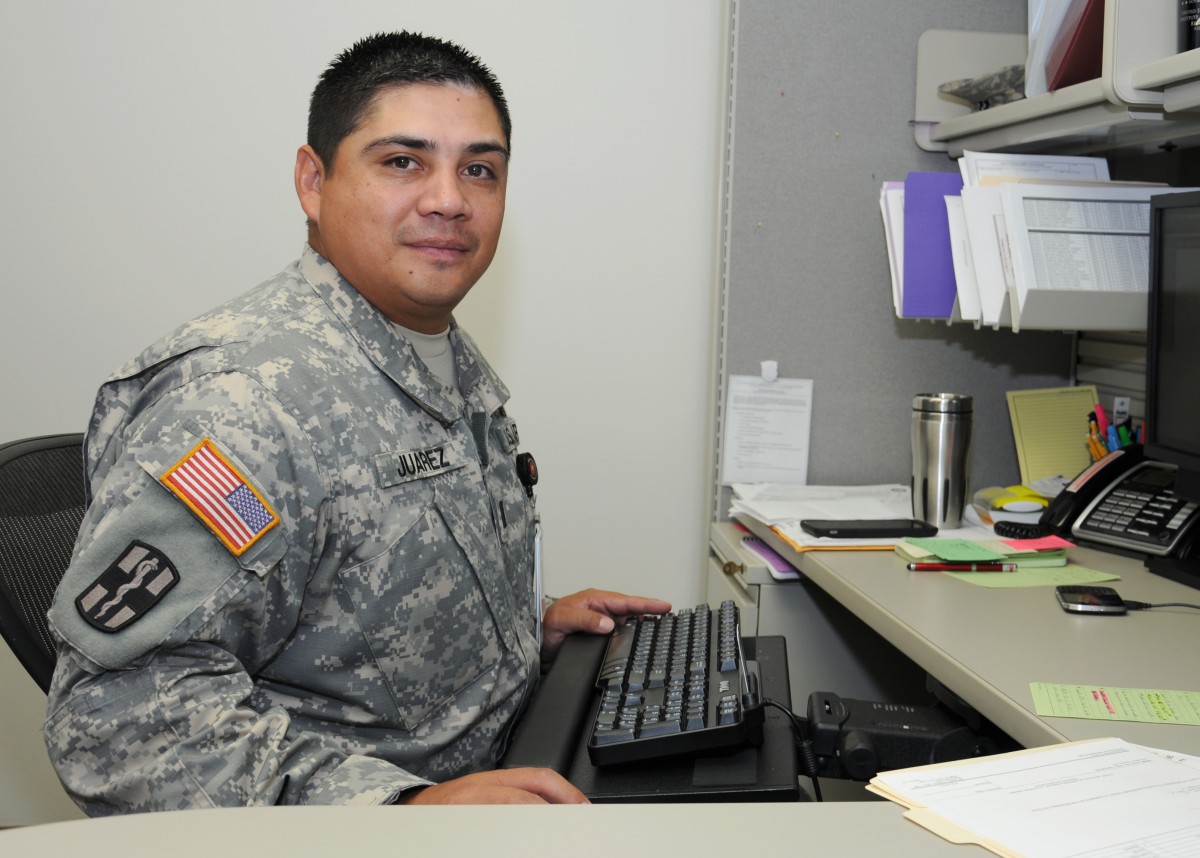 Juarez Takes Charge of USAISR Company | Article | The United States Army