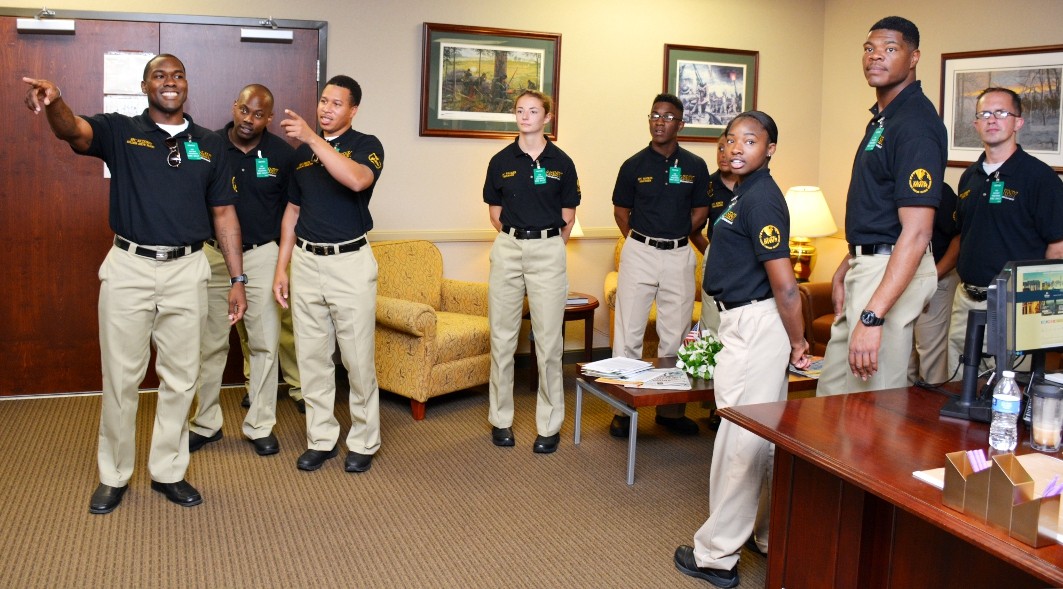 U.S. Army Soldier Show performers visit Human Resources Command ...
