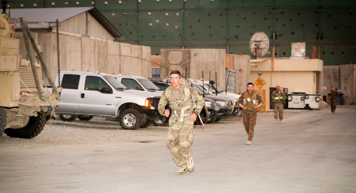Commando artillerymen participate in DANCON March | Article | The ...
