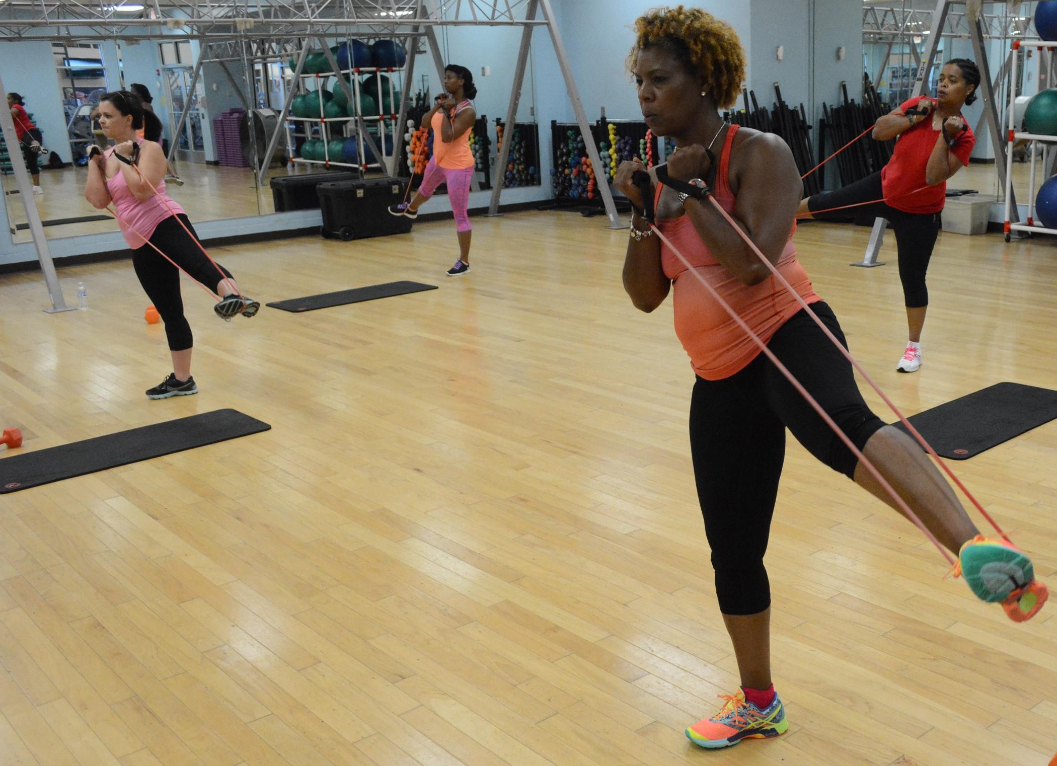 Lunchtime workout enhances wellness | Article | The United States Army