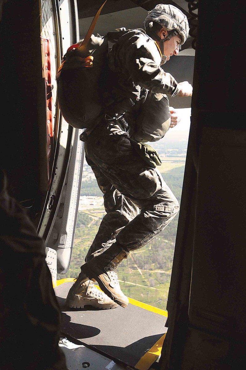 Fort Benning commemorates the 75th anniversary of the Army Airborne ...