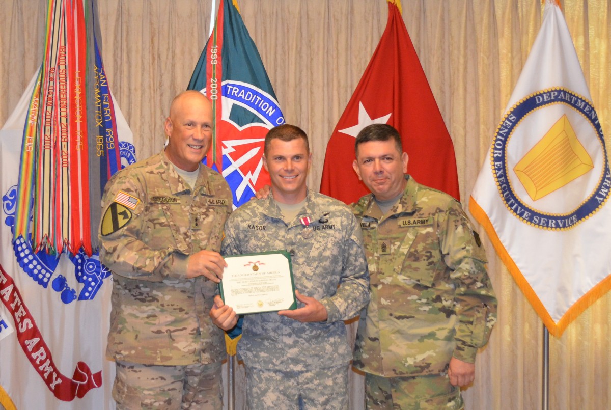 Staff Sergeant Makes Razor Sharp Impression | Article | The United ...