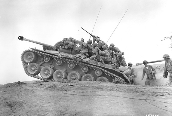 Soldiers hold desperate line in one of 'Forgotten War's' bloodiest ...