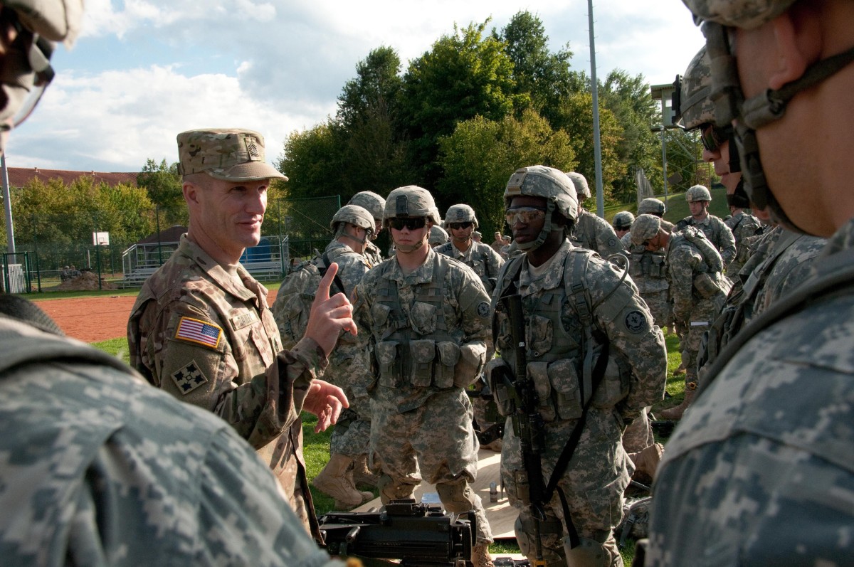 SMA encourages troops to earn EIB | Article | The United States Army