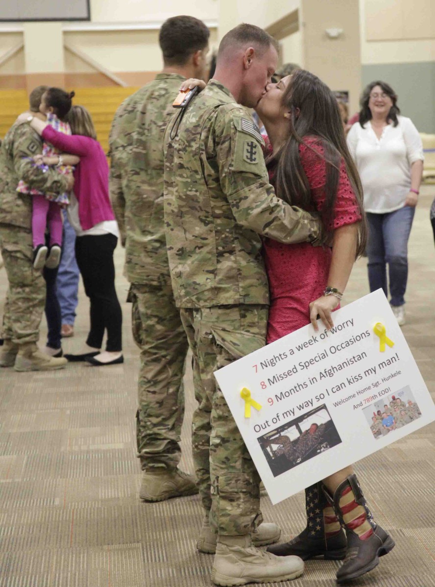 Soldiers welcomed home - Service members of the 789th Explosive ...