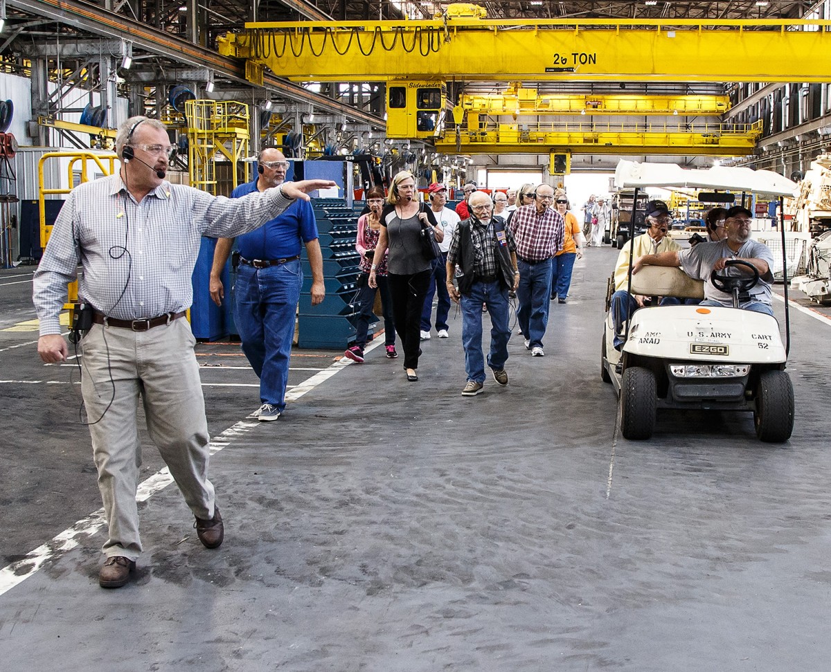Veterans' group visits installation | Article | The United States Army