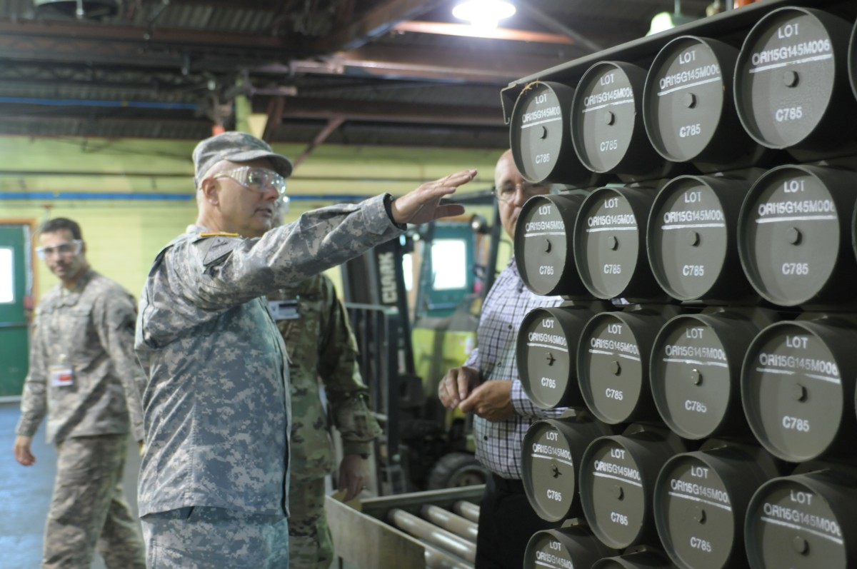 First Army commanding general visits Iowa Army Ammunition Plant ...