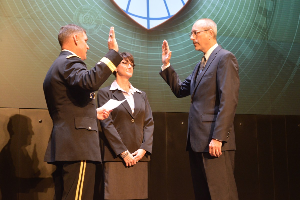 SMDC welcomes new Technical Center director | Article | The United ...