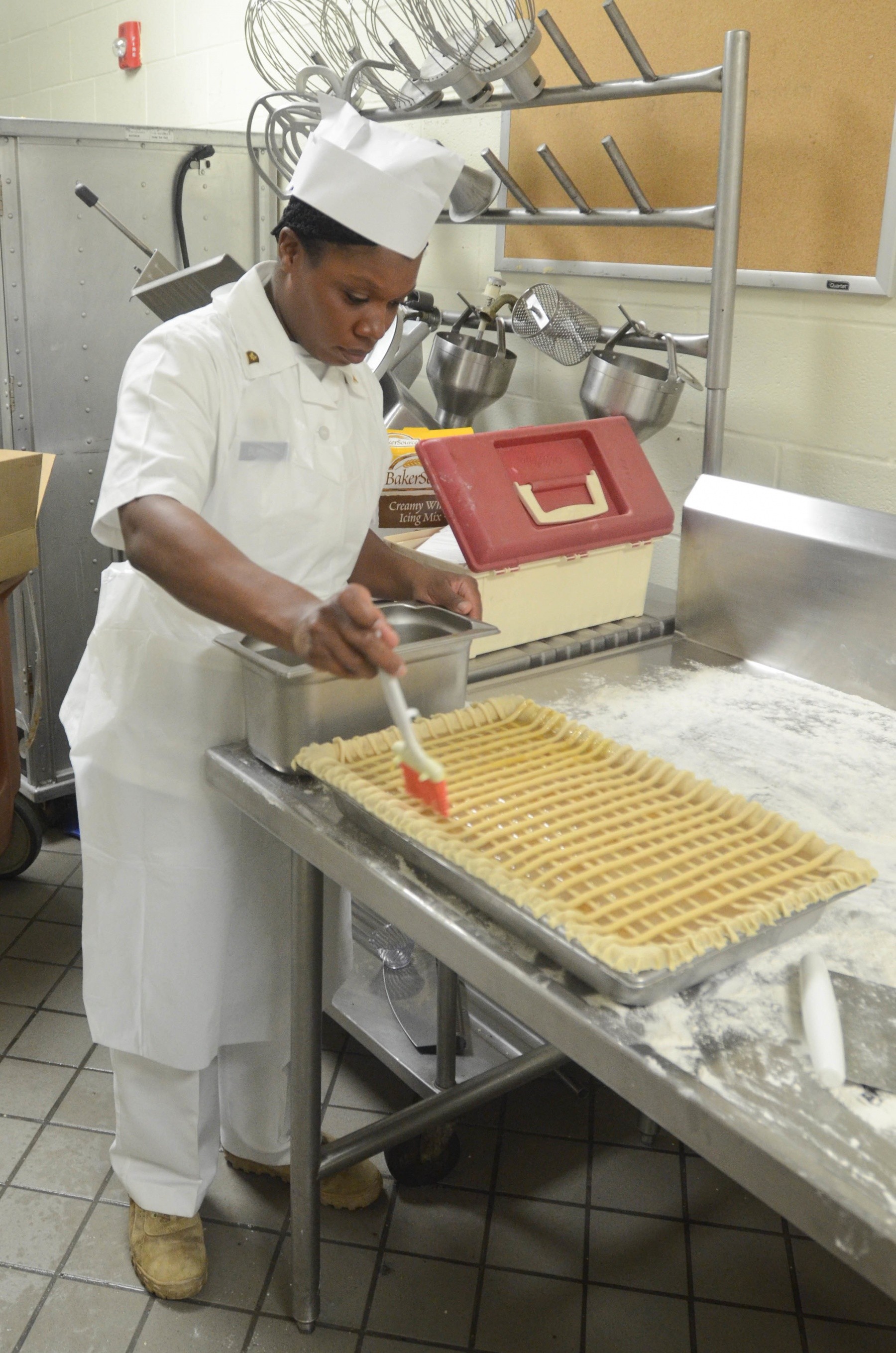 Brave Rifles Trooper cooks for holiday DFAC meal | Article | The United ...