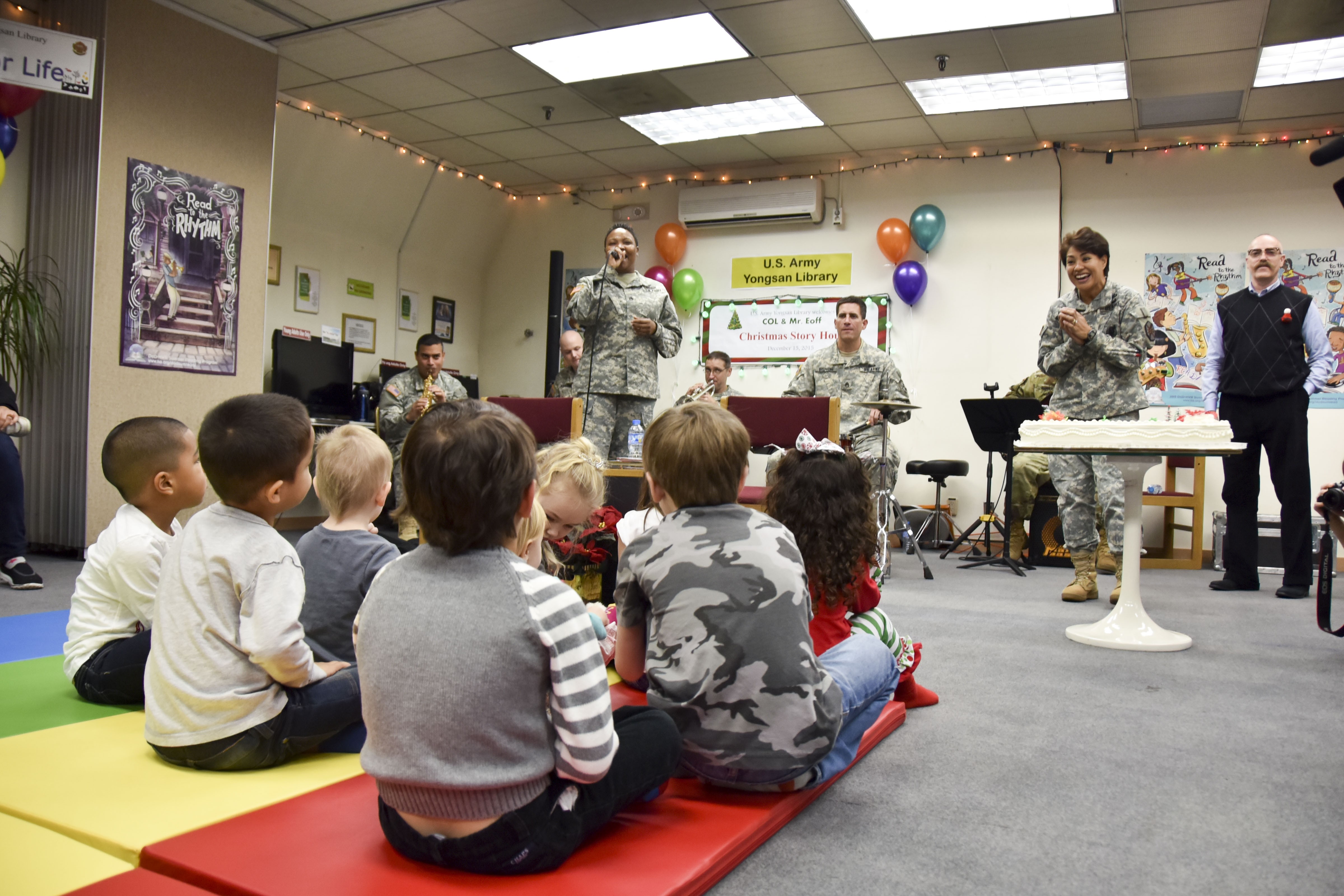 Holiday cheer shared at Christmas story hour | Article | The United ...