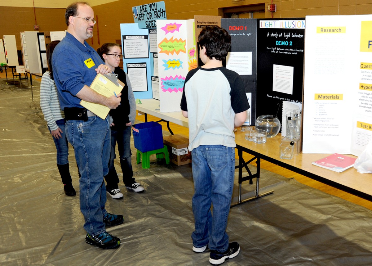 Volunteer judges help science fair inspire students to pursue STEM ...