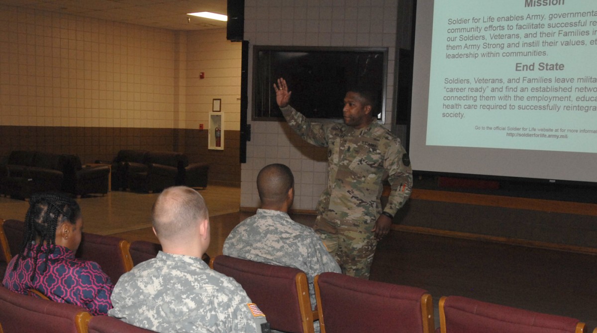Community orientation helps troops, Families adjust to Fort Leonard ...