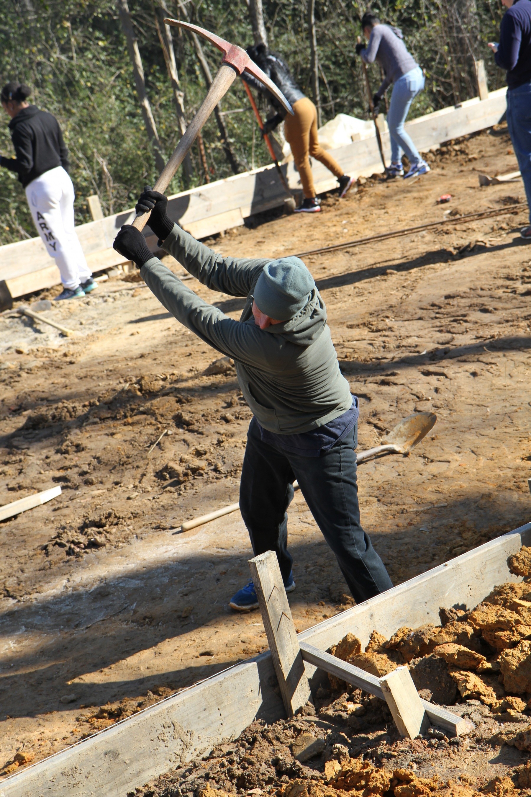 Sledgehammer Soldiers support Columbus community | Article | The United ...