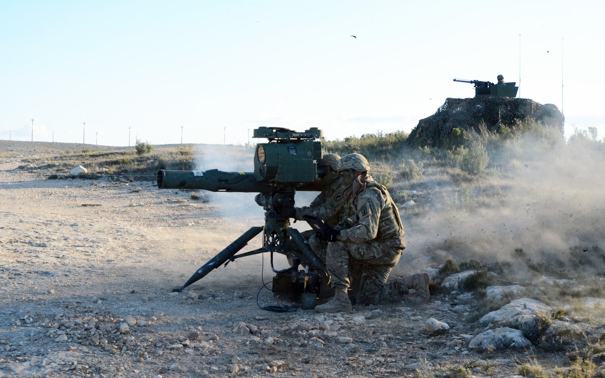 US paratroopers demonstrate TOW system capabilities to Spanish ...