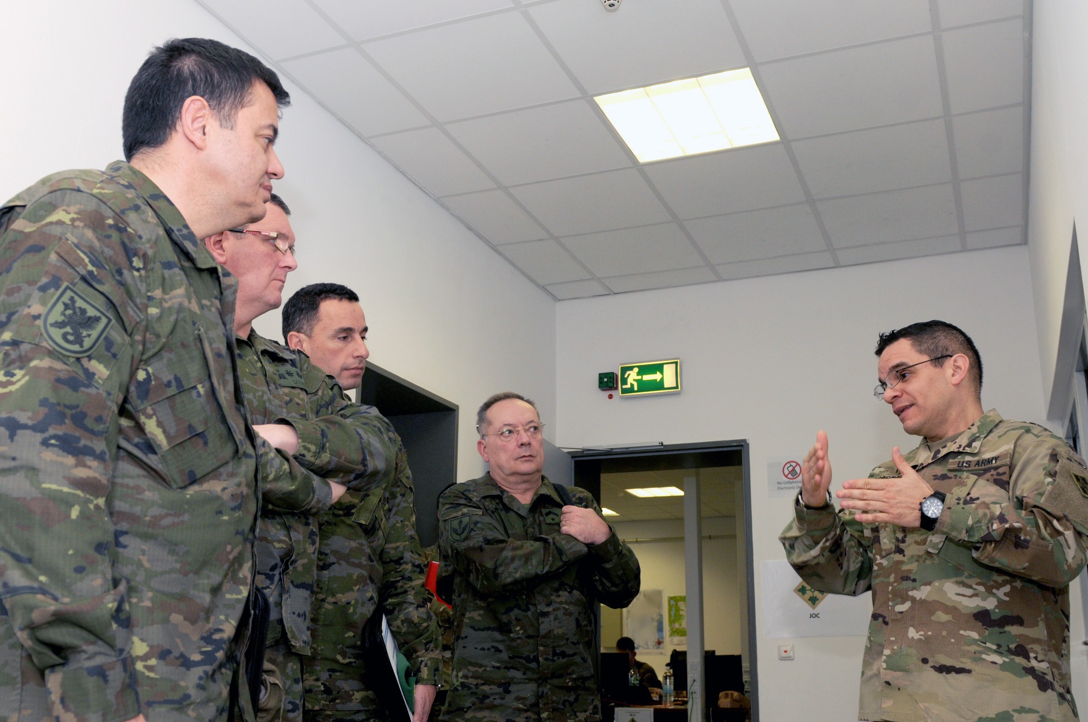 BG Saez visits 4th Infantry Division Mission Command Element ...