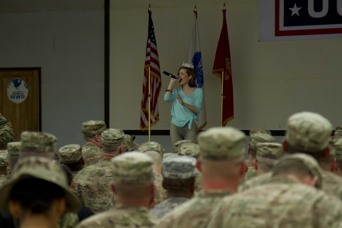 USO marks 75 years of bringing parts of home to the troops | Article ...